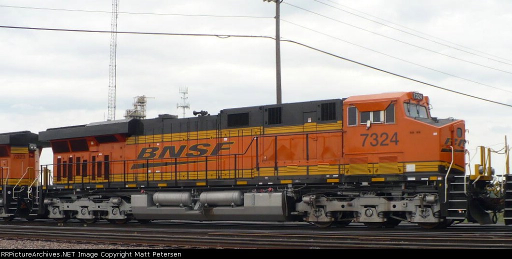 BNSF 7324